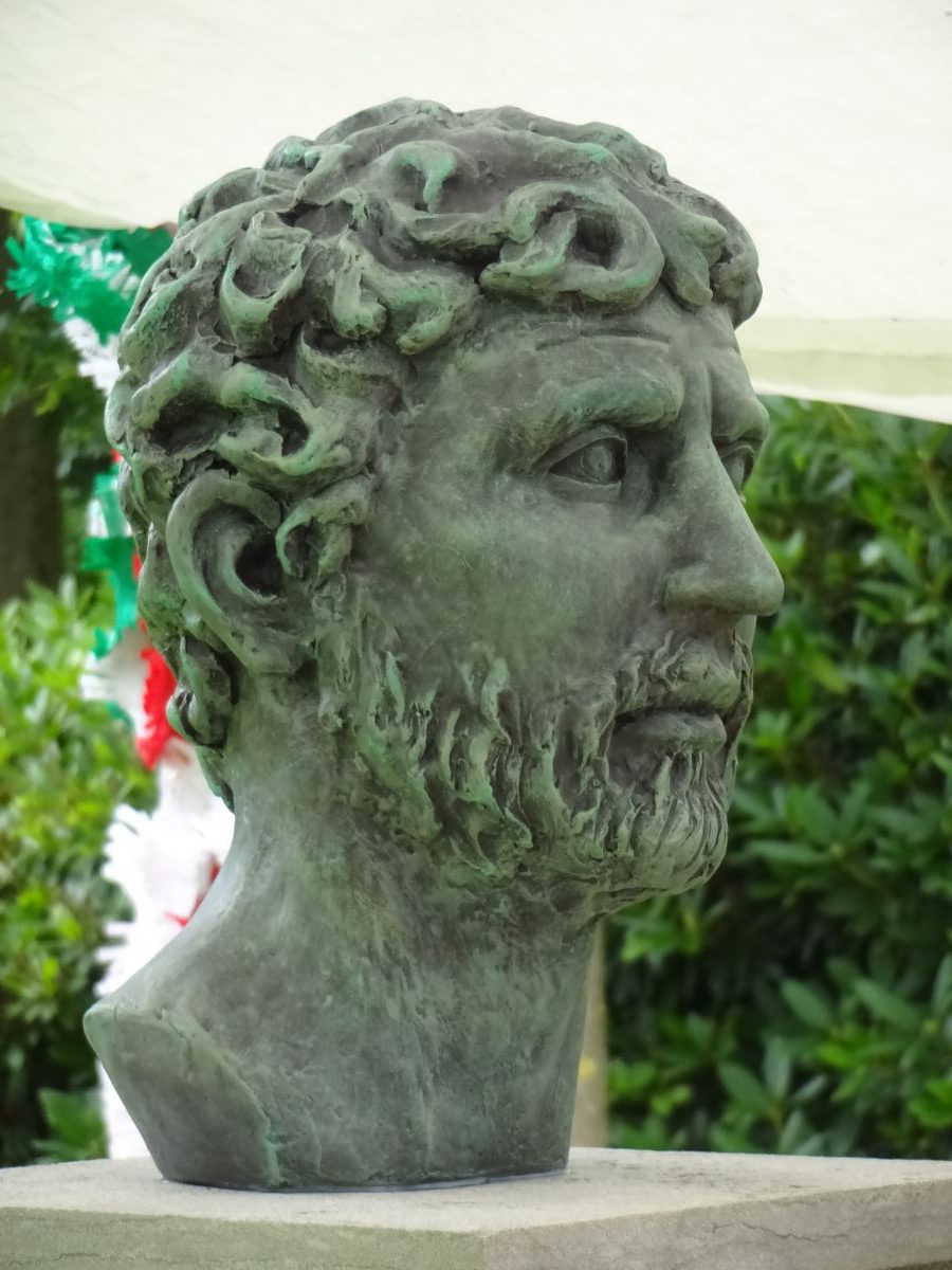 Nieuwe kop keizer Hadrianus - Vlietnieuws